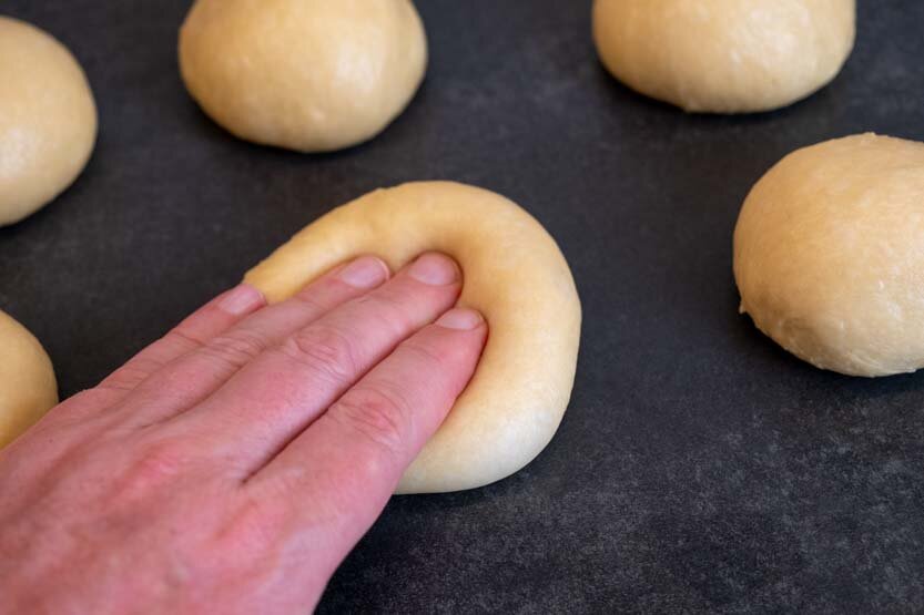 Selbstgemacht schlägt Supermarkt: Burgerbuns zum Verlieben!